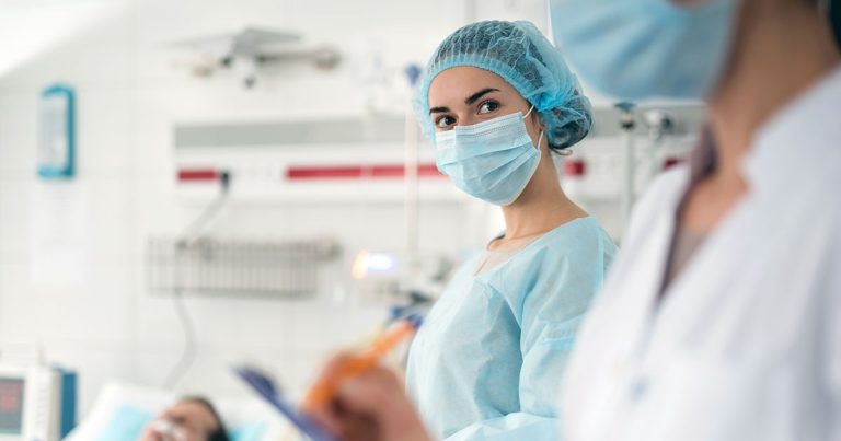 What Is a Clinical Nurse Specialist in Australia? | Lerna Courses